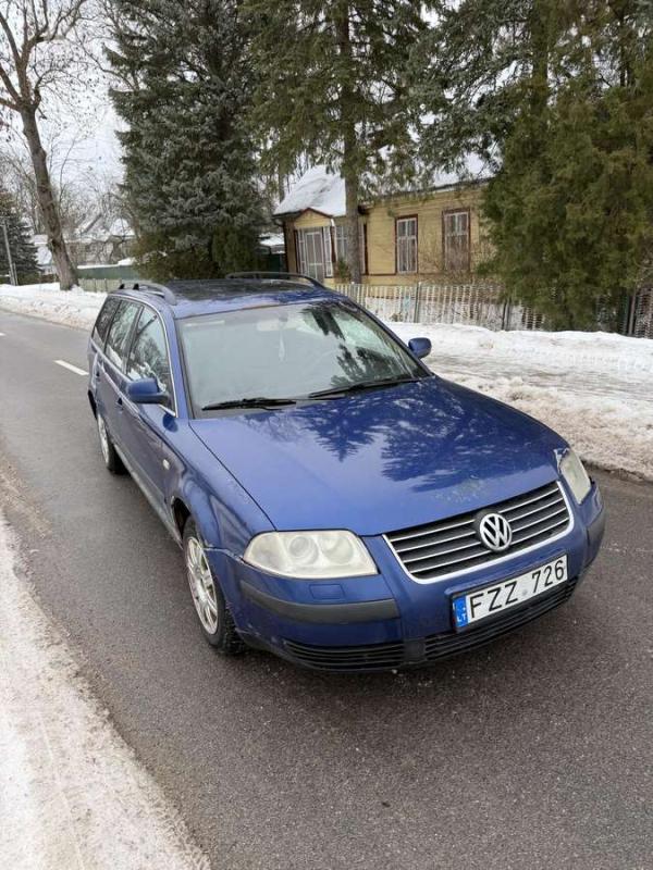 Zils Volkswagen Passat 2004 Kauņa, ar dzinēja tilpumu 1.90 L un nobraukumu 345 tūkst. km par 699 €, foto 1 vietnē AUTOMOTO.COM.LV