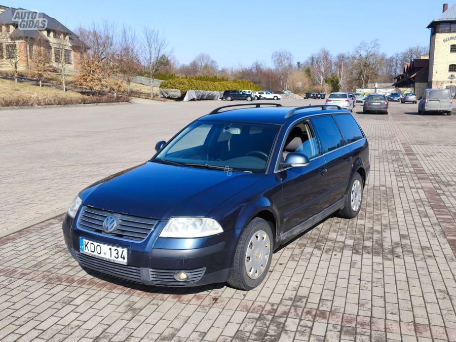Blue Volkswagen Passat 2004 in Vilnius, with an engine capacity of 1.90 L and mileage of 344 thousand km for 1450 €, photo 1 on AUTOMOTO.COM.LV