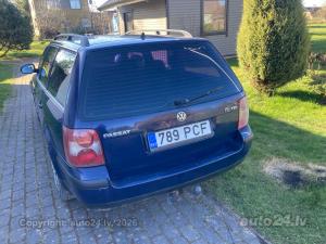 Zils Volkswagen Passat 2004 Elva, ar dzinēja tilpumu 1.90 L un nobraukumu 320 tūkst. km par 2200 €, foto 10 vietnē AUTOMOTO.COM.LV