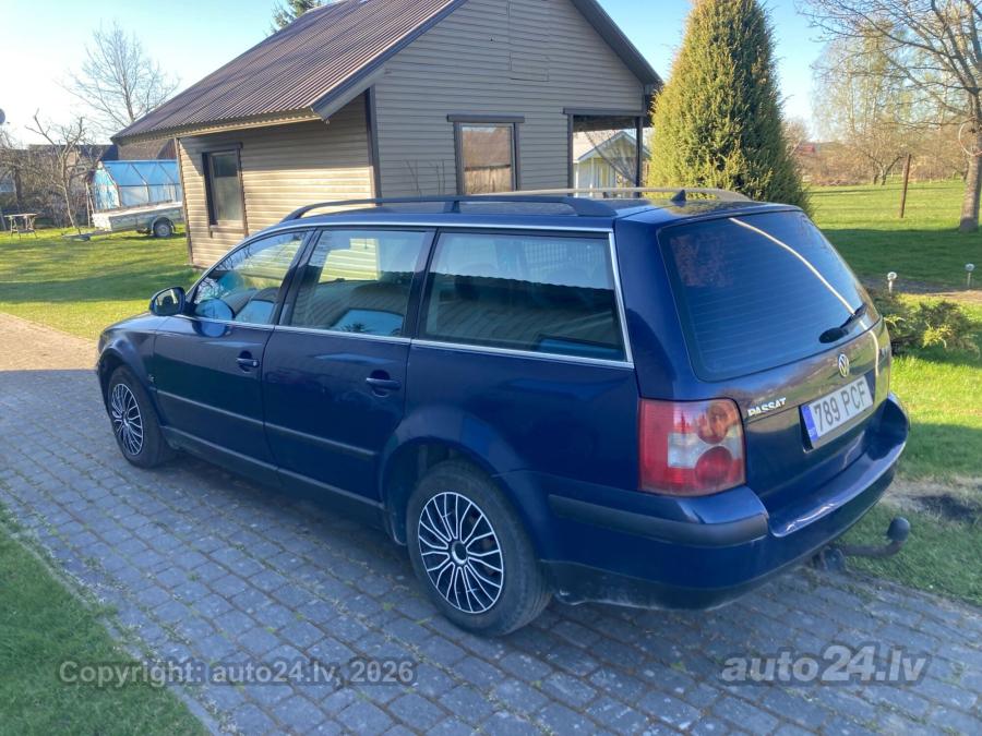 Zils Volkswagen Passat 2004 Elva, ar dzinēja tilpumu 1.90 L un nobraukumu 320 tūkst. km par 2200 €, foto 11 vietnē AUTOMOTO.COM.LV
