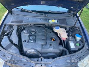 Zils Volkswagen Passat 2004 Elva, ar dzinēja tilpumu 1.90 L un nobraukumu 320 tūkst. km par 2200 €, foto 14 vietnē AUTOMOTO.COM.LV