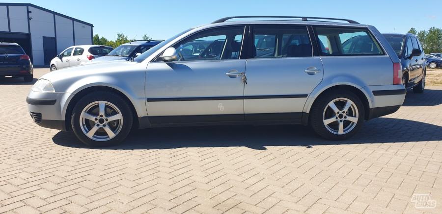 Blue Volkswagen Passat 2004 in Kedainiai, with an engine capacity of 1.60 L and mileage of 286 thousand km for 2150 €, photo 1 on AUTOMOTO.COM.LV