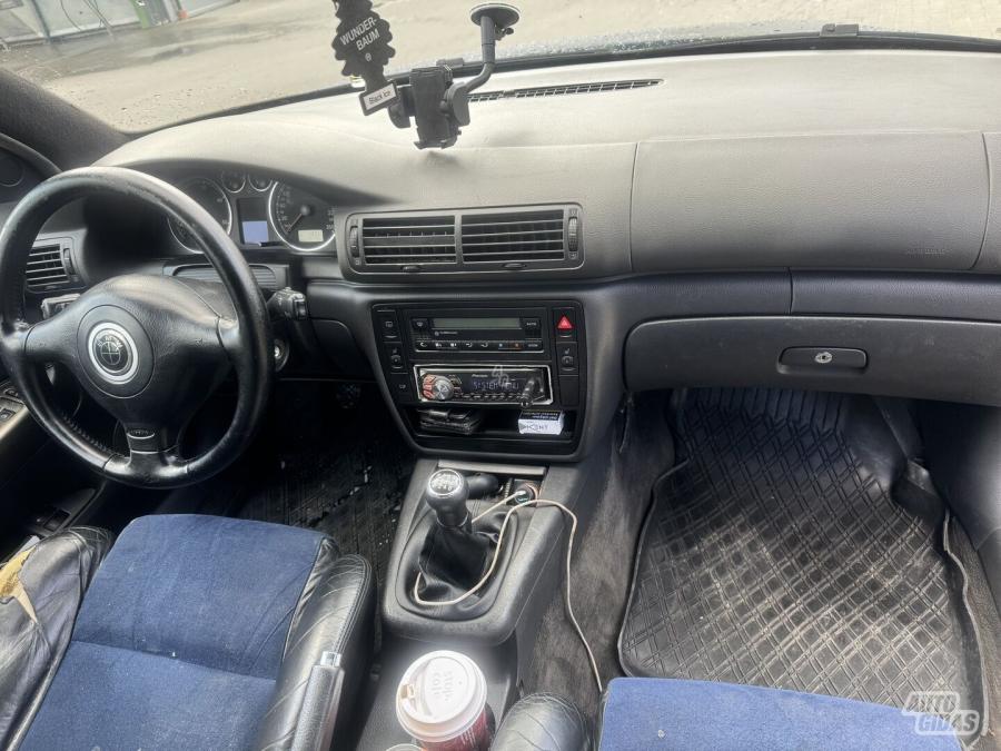 Zils Volkswagen Passat 2004 Klaipėda, ar dzinēja tilpumu 1.90 L un nobraukumu 368 tūkst. km par 1300 €, foto 10 vietnē AUTOMOTO.COM.LV