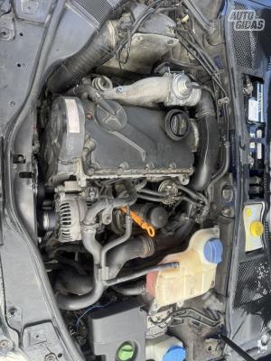 Zils Volkswagen Passat 2004 Klaipėda, ar dzinēja tilpumu 1.90 L un nobraukumu 368 tūkst. km par 1300 €, foto 12 vietnē AUTOMOTO.COM.LV