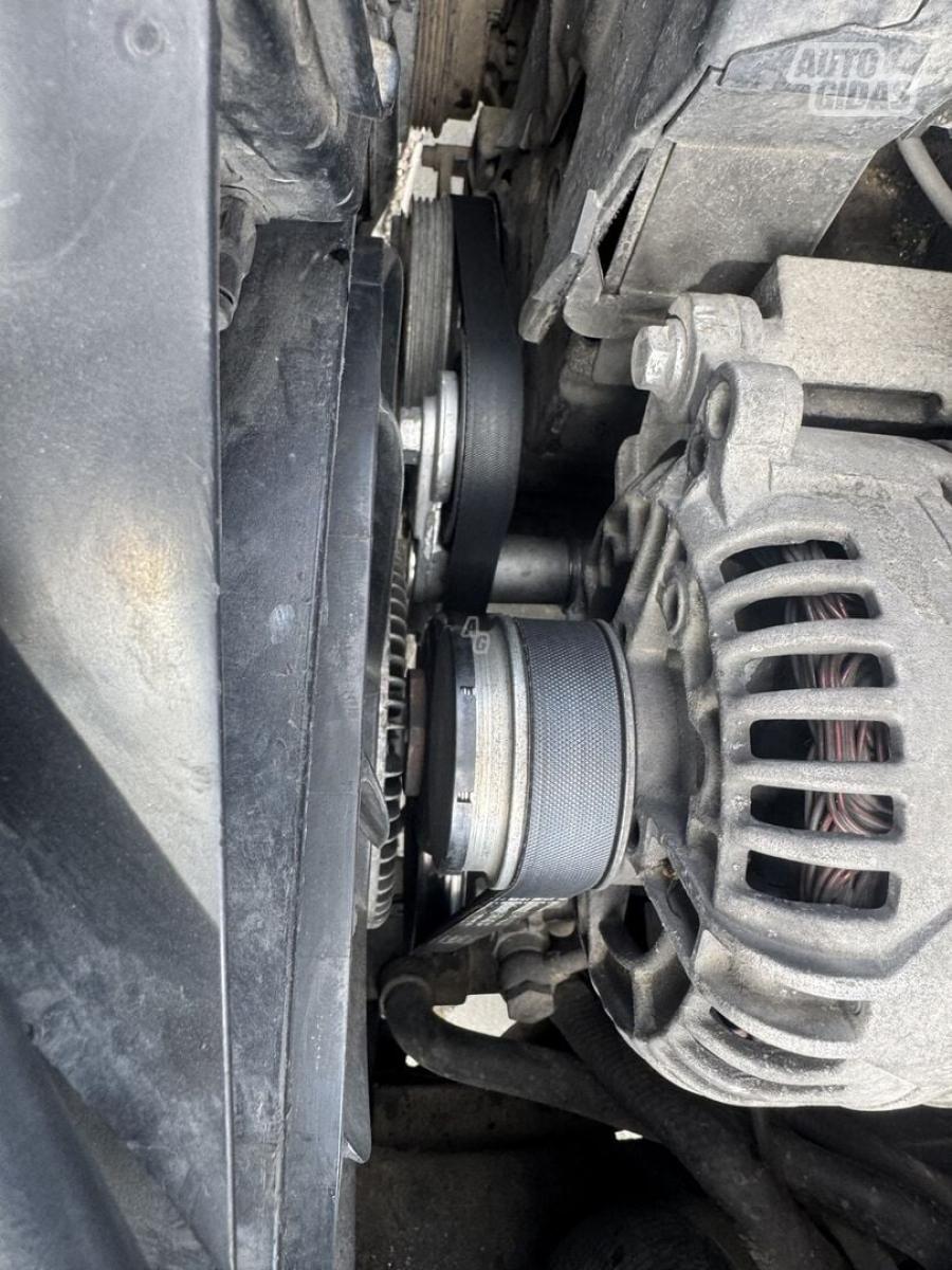 Zils Volkswagen Passat 2004 Klaipėda, ar dzinēja tilpumu 1.90 L un nobraukumu 368 tūkst. km par 1300 €, foto 13 vietnē AUTOMOTO.COM.LV