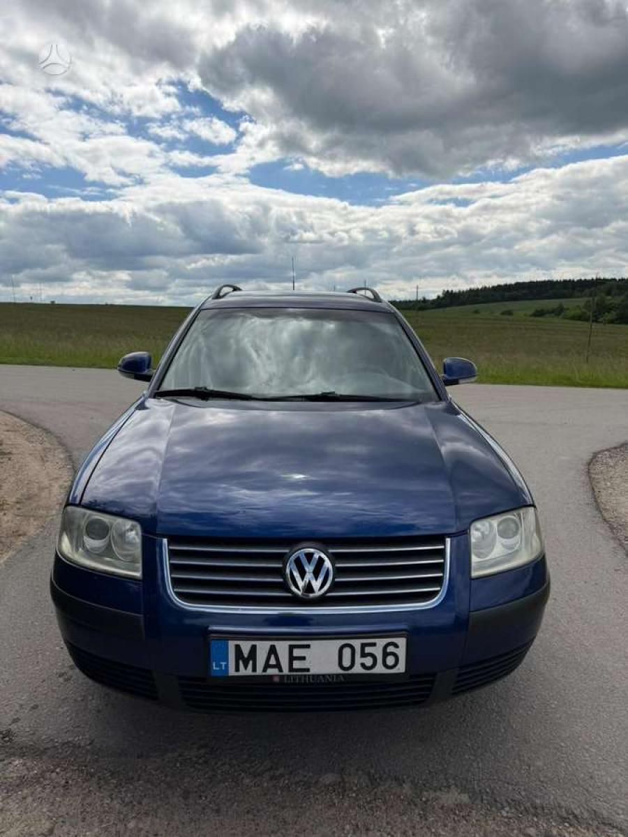 Blue Volkswagen Passat 2004 in Vilnius, with an engine capacity of 1.90 L and mileage of 361 thousand km for 2500 €, photo 1 on AUTOMOTO.COM.LV