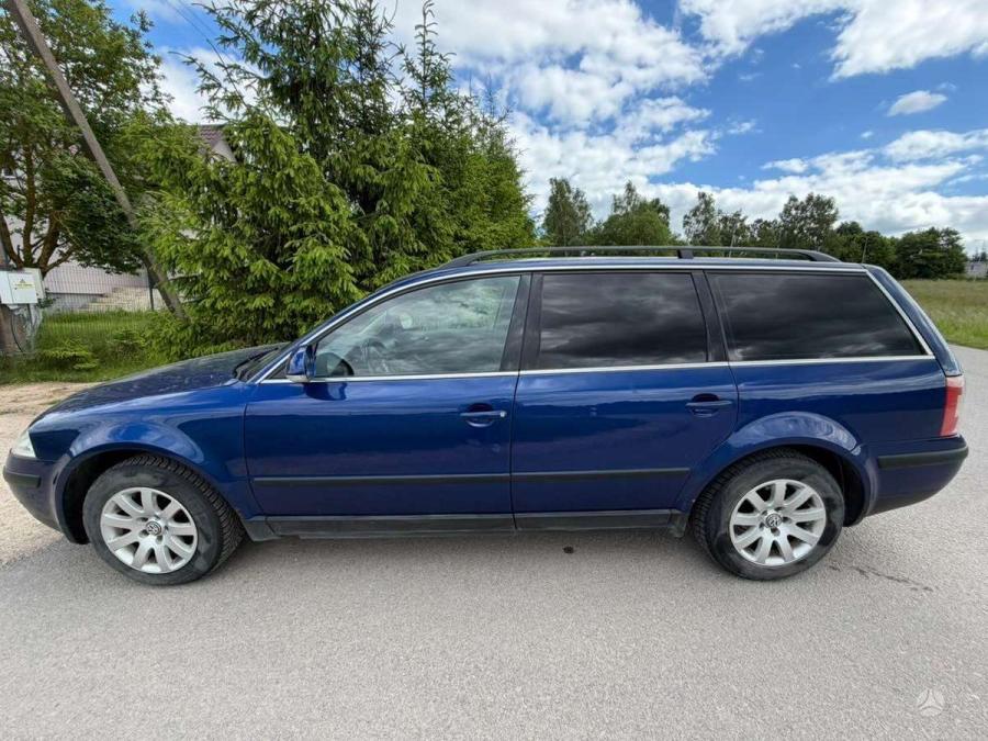 Blue Volkswagen Passat 2004 in Vilnius, with an engine capacity of 1.90 L and mileage of 361 thousand km for 2500 €, photo 5 on AUTOMOTO.COM.LV