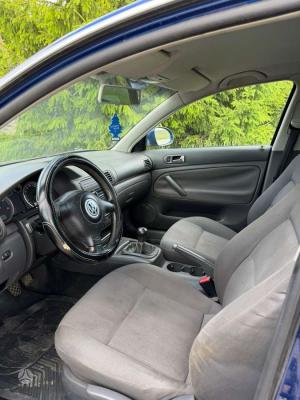 Blue Volkswagen Passat 2004 in Vilnius, with an engine capacity of 1.90 L and mileage of 361 thousand km for 2500 €, photo 9 on AUTOMOTO.COM.LV