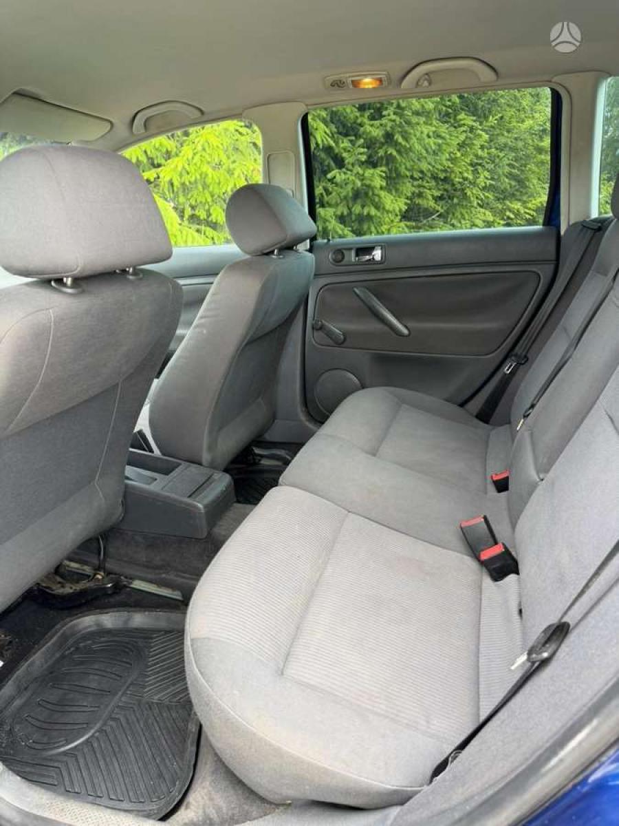 Blue Volkswagen Passat 2004 in Vilnius, with an engine capacity of 1.90 L and mileage of 361 thousand km for 2500 €, photo 10 on AUTOMOTO.COM.LV