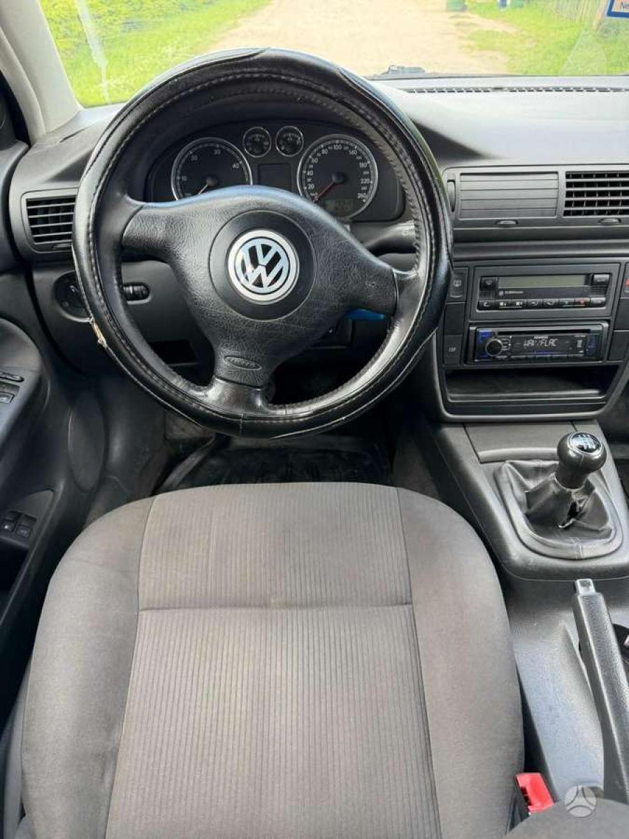 Blue Volkswagen Passat 2004 in Vilnius, with an engine capacity of 1.90 L and mileage of 361 thousand km for 2500 €, photo 11 on AUTOMOTO.COM.LV
