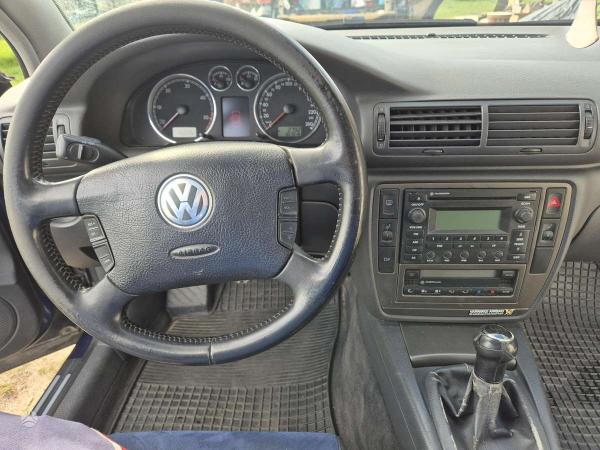Zils Volkswagen Passat 2004 Klaipėda, ar dzinēja tilpumu 1.90 L un nobraukumu 308 tūkst. km par 1650 €, foto 8 vietnē AUTOMOTO.COM.LV