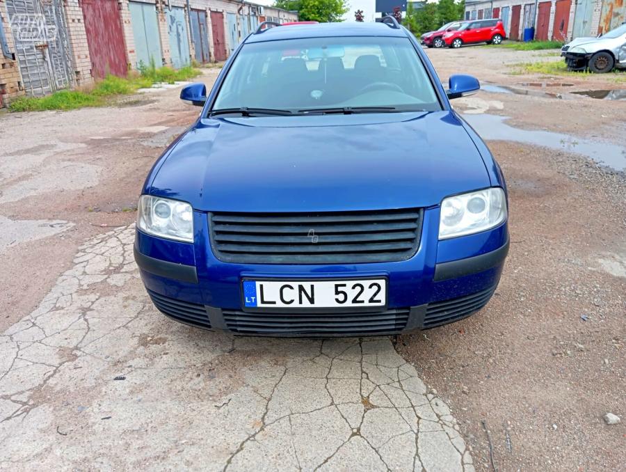 Blue Volkswagen Passat 2004 in Panevezys, with an engine capacity of 1.80 L and mileage of 304 thousand km for 1350 €, photo 4 on AUTOMOTO.COM.LV
