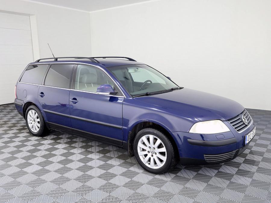 Zils Volkswagen Passat 2004 Tallina, ar dzinēja tilpumu 1.90 L un nobraukumu 396 tūkst. km par 1199 €, foto 1 vietnē AUTOMOTO.COM.LV