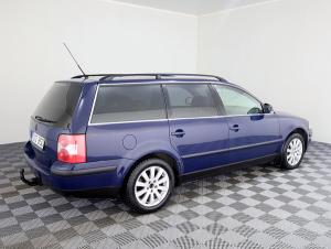Zils Volkswagen Passat 2004 Tallina, ar dzinēja tilpumu 1.90 L un nobraukumu 396 tūkst. km par 1199 €, foto 4 vietnē AUTOMOTO.COM.LV