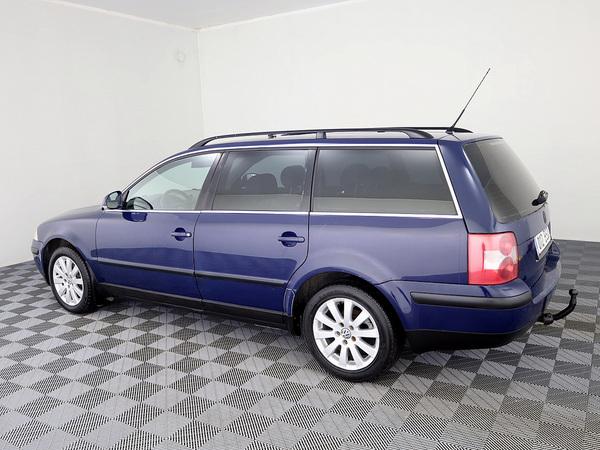 Blue Volkswagen Passat 2004 in Tallinn, with an engine capacity of 1.90 L and mileage of 396 thousand km for 1199 €, photo 5 on AUTOMOTO.COM.LV
