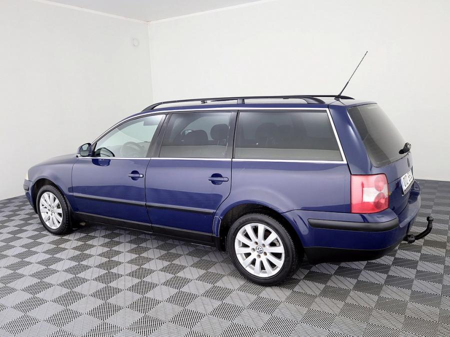 Zils Volkswagen Passat 2004 Tallina, ar dzinēja tilpumu 1.90 L un nobraukumu 396 tūkst. km par 1199 €, foto 12 vietnē AUTOMOTO.COM.LV