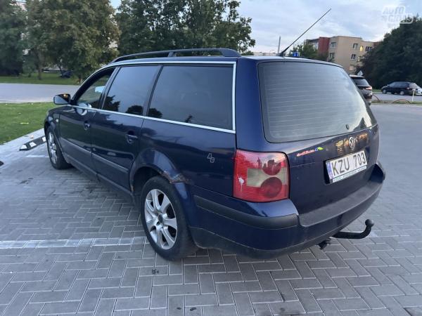 Volkswagen Passat 2004 Panevēža vietnē Zils Volkswagen Passat 2004 Panevēža, ar dzinēja tilpumu 1.90 L un nobraukumu 0 tūkst. km par 980 €, foto 7 vietnē AUTOMOTO.COM.LV