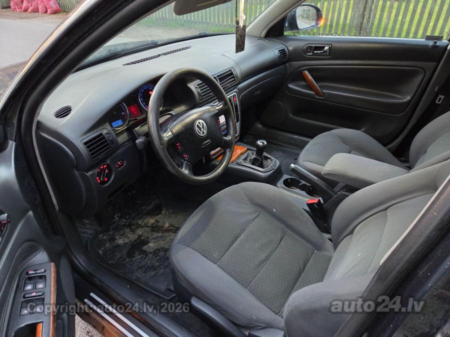Zils Volkswagen Passat 2005 Tallina, ar dzinēja tilpumu 0.00 L un nobraukumu 440 tūkst. km par 1800 €, foto 6 vietnē AUTOMOTO.COM.LV
