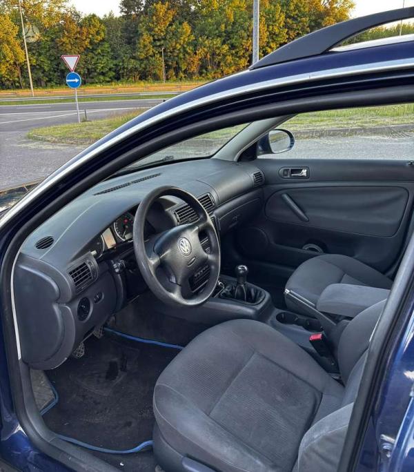 Zils Volkswagen Passat 2005 Viļņa, ar dzinēja tilpumu 1.97 L un nobraukumu 321 tūkst. km par 900 €, foto 8 vietnē AUTOMOTO.COM.LV