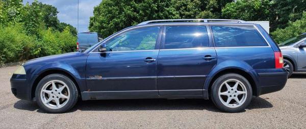 Blue Volkswagen Passat 2005 in Vilnius, with an engine capacity of 1.97 L and mileage of 274 thousand km for 1600 €, photo 2 on AUTOMOTO.COM.LV