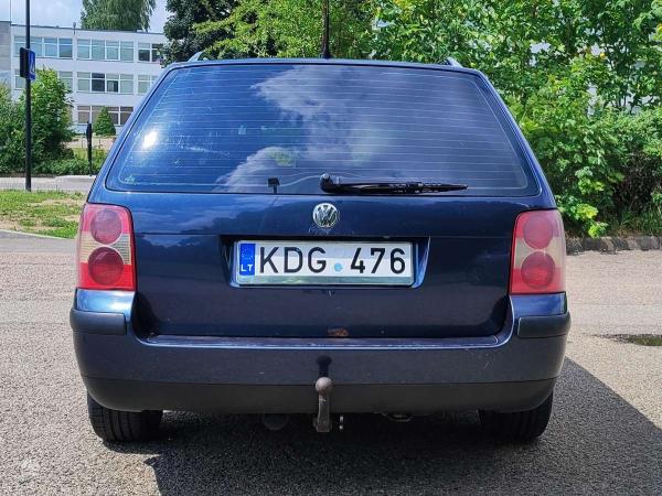 Blue Volkswagen Passat 2005 in Vilnius, with an engine capacity of 1.97 L and mileage of 274 thousand km for 1600 €, photo 3 on AUTOMOTO.COM.LV