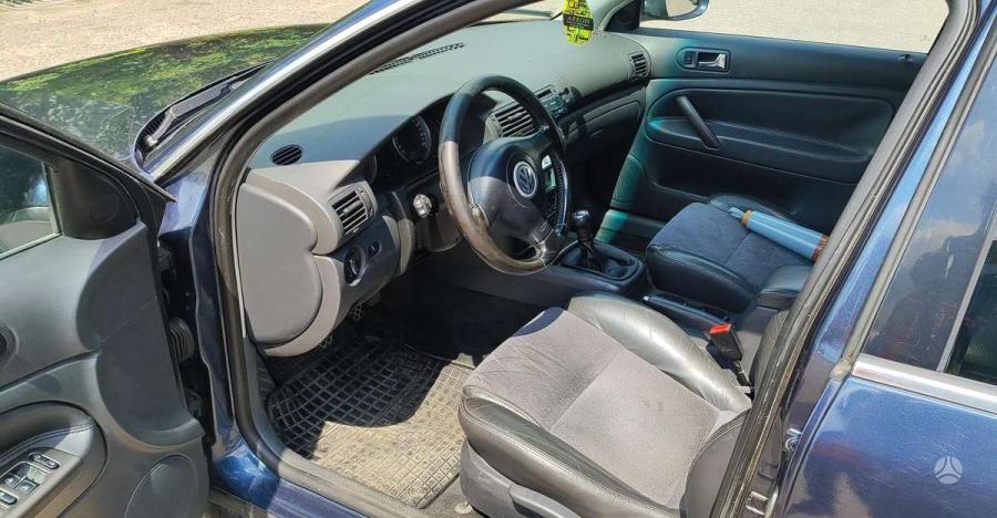 Blue Volkswagen Passat 2005 in Vilnius, with an engine capacity of 1.97 L and mileage of 274 thousand km for 1600 €, photo 6 on AUTOMOTO.COM.LV