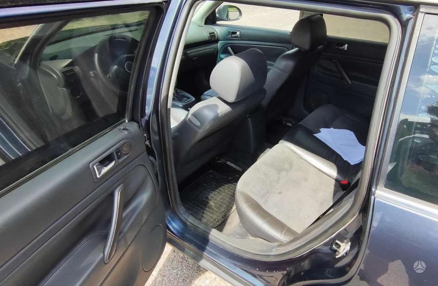 Blue Volkswagen Passat 2005 in Vilnius, with an engine capacity of 1.97 L and mileage of 274 thousand km for 1600 €, photo 9 on AUTOMOTO.COM.LV