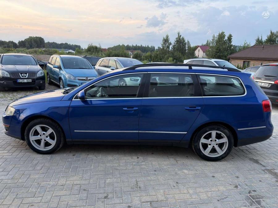 Zils Volkswagen Passat 2005 Viļņa, ar dzinēja tilpumu 1.90 L un nobraukumu 387 tūkst. km par 1100 €, foto 3 vietnē AUTOMOTO.COM.LV