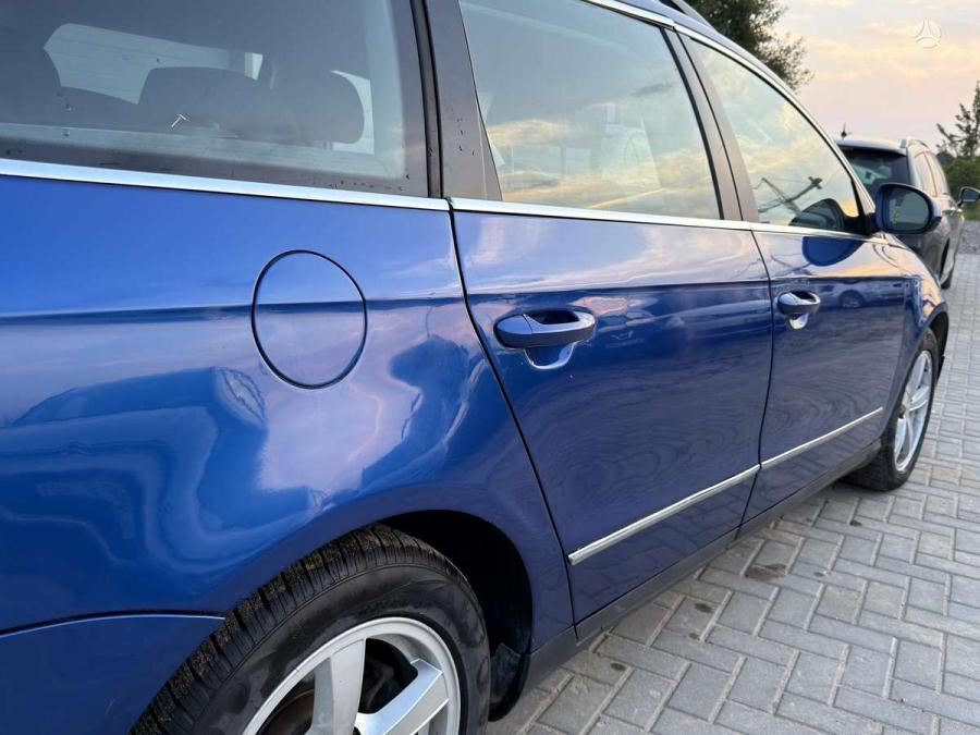 Zils Volkswagen Passat 2005 Viļņa, ar dzinēja tilpumu 1.90 L un nobraukumu 387 tūkst. km par 1100 €, foto 7 vietnē AUTOMOTO.COM.LV
