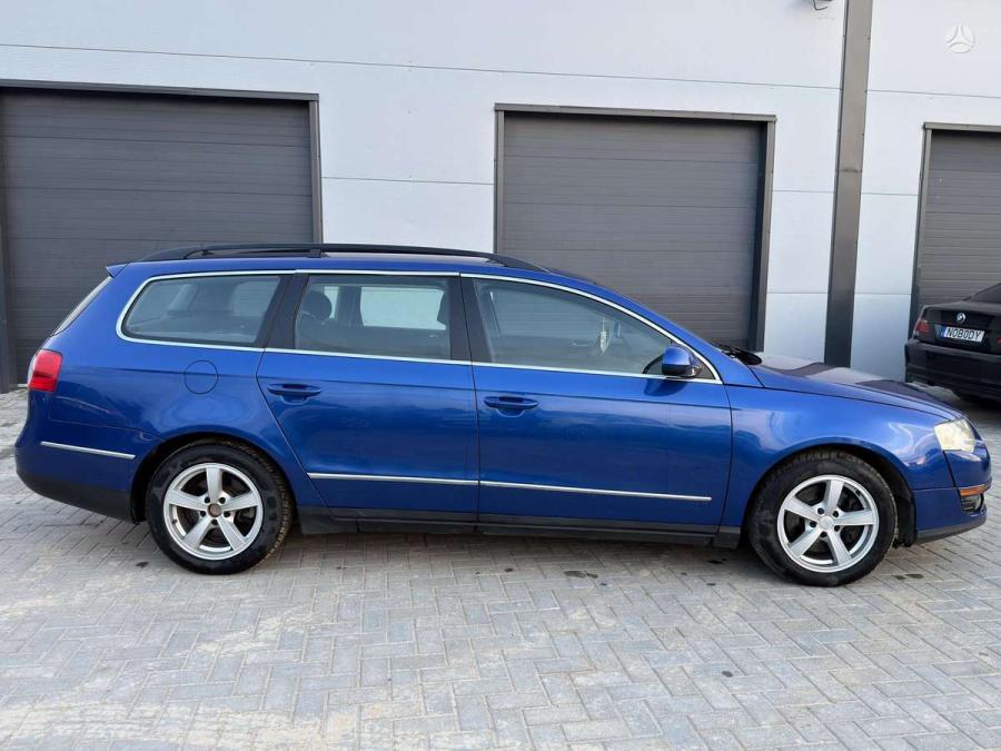 Zils Volkswagen Passat 2005 Viļņa, ar dzinēja tilpumu 1.90 L un nobraukumu 387 tūkst. km par 1100 €, foto 9 vietnē AUTOMOTO.COM.LV