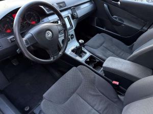 Zils Volkswagen Passat 2005 Viļņa, ar dzinēja tilpumu 1.90 L un nobraukumu 387 tūkst. km par 1100 €, foto 13 vietnē AUTOMOTO.COM.LV