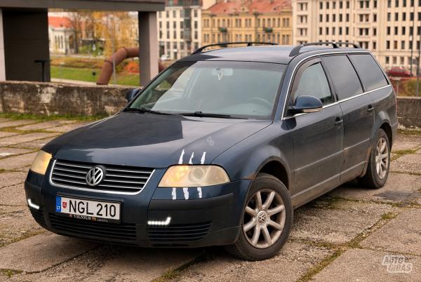 Blue Volkswagen Passat 2005 in Vilnius, with an engine capacity of 1.90 L and mileage of 500 thousand km for 650 €, photo 3 on AUTOMOTO.COM.LV