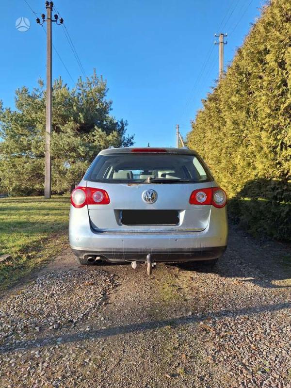 Blue Volkswagen Passat 2006 in Siauliai, with an engine capacity of 1.97 L and mileage of 333 thousand km for 600 €, photo 4 on AUTOMOTO.COM.LV