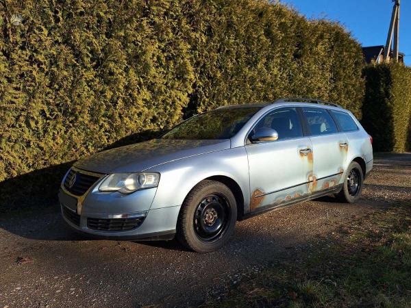 Blue Volkswagen Passat 2006 in Siauliai, with an engine capacity of 1.97 L and mileage of 333 thousand km for 600 €, photo 5 on AUTOMOTO.COM.LV