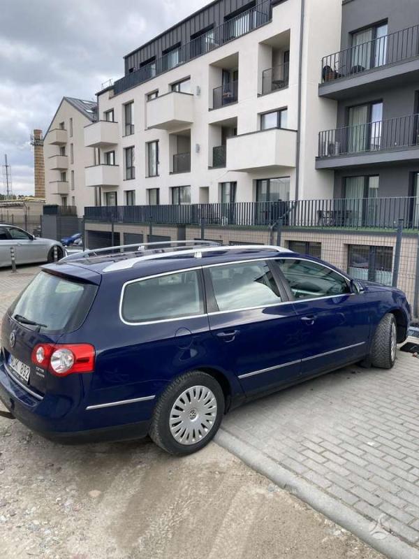 Blue Volkswagen Passat 2006 in Telschi, with an engine capacity of 1.97 L and mileage of 380 thousand km for 3200 €, photo 1 on AUTOMOTO.COM.LV