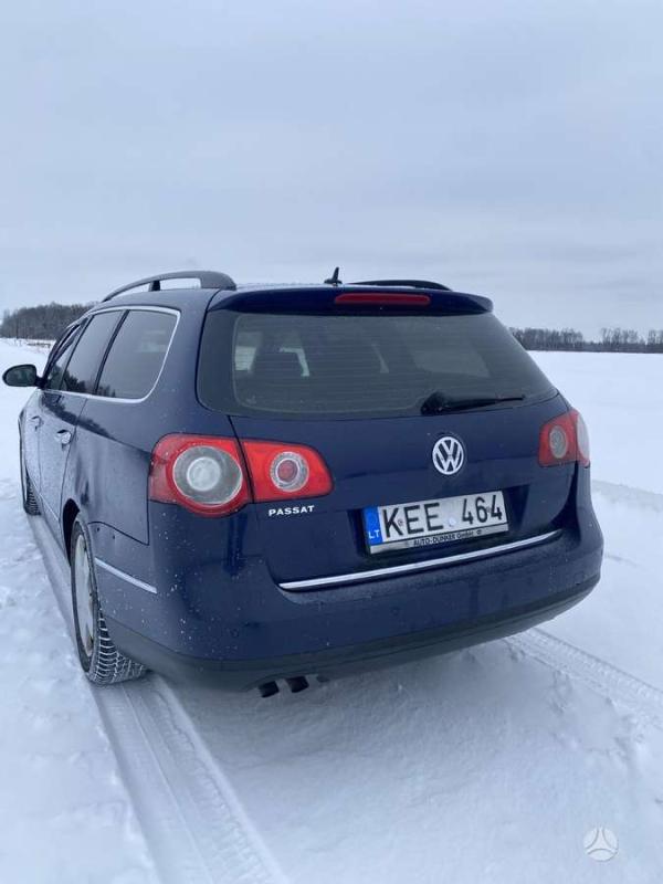 Blue Volkswagen Passat 2006 in Kaunas, with an engine capacity of 1.90 L and mileage of 360 thousand km for 1650 €, photo 4 on AUTOMOTO.COM.LV