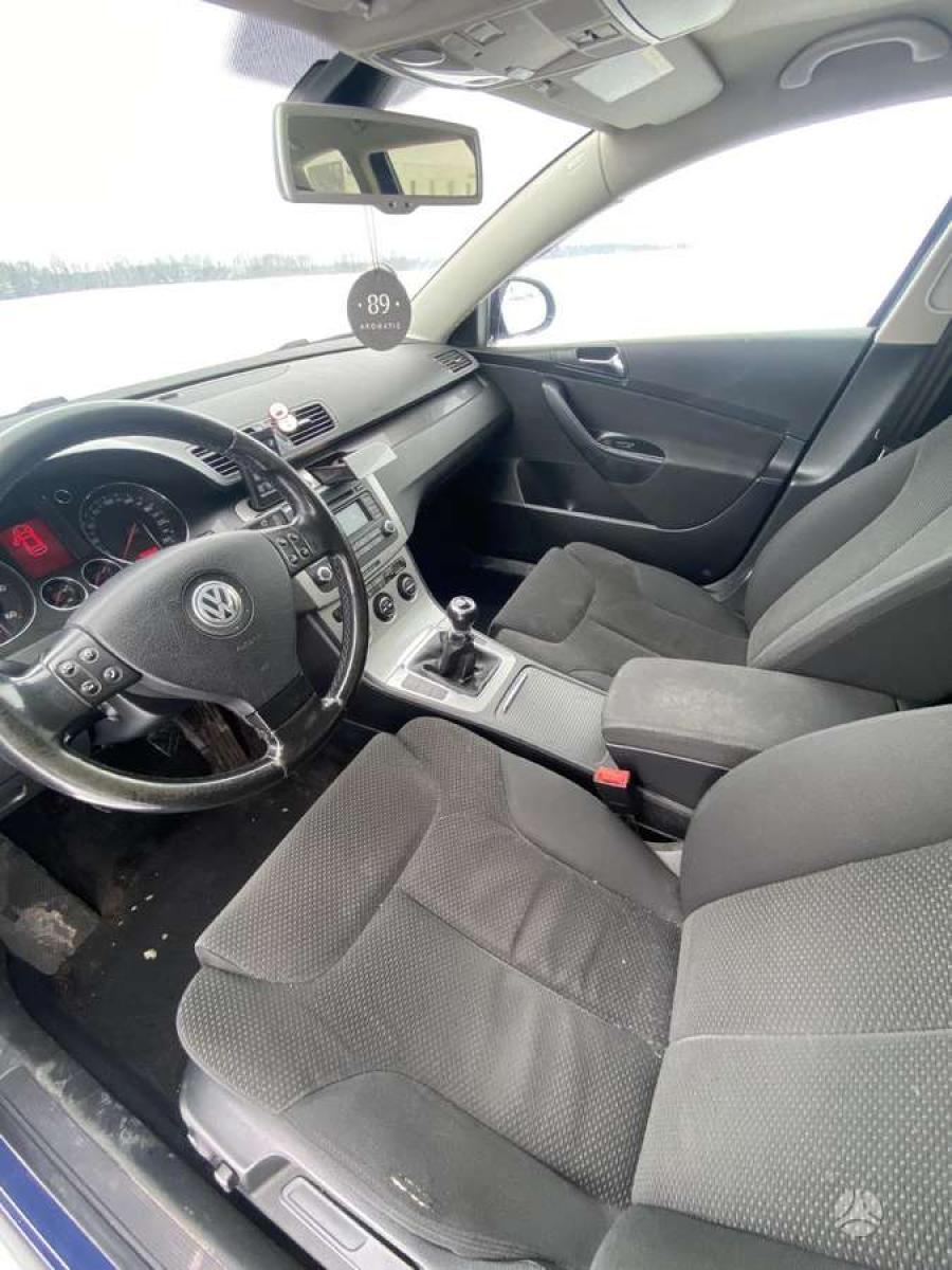 Zils Volkswagen Passat 2006 Kauņa, ar dzinēja tilpumu 1.90 L un nobraukumu 360 tūkst. km par 1650 €, foto 7 vietnē AUTOMOTO.COM.LV