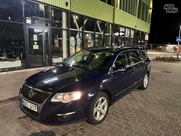 Blue Volkswagen Passat 2006 in Kaunas, with an engine capacity of 2.00 L and mileage of 320 thousand km for 1000 €, photo 1 on AUTOMOTO.COM.LV