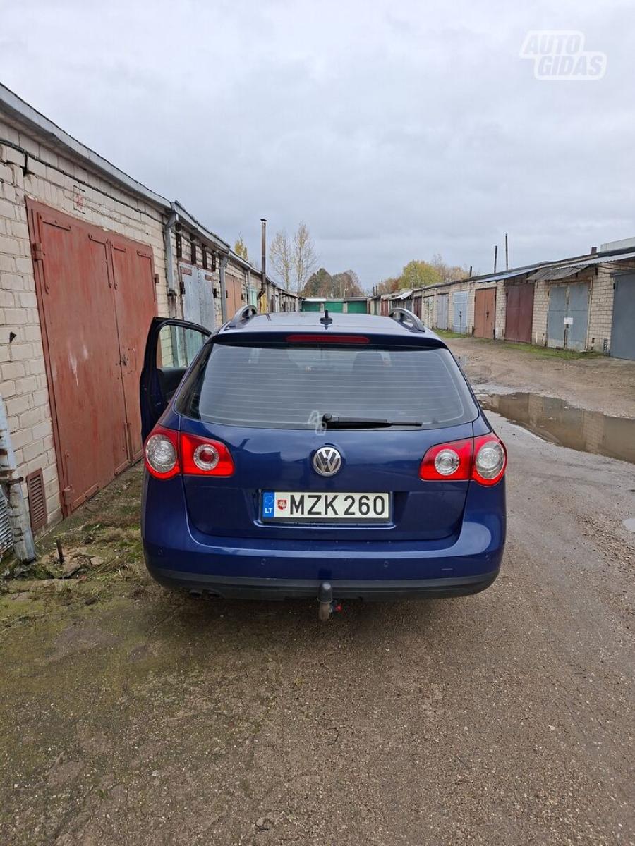 Blue Volkswagen Passat 2006 in Vilnius, with an engine capacity of 2.00 L and mileage of 350 thousand km for 2500 €, photo 5 on AUTOMOTO.COM.LV