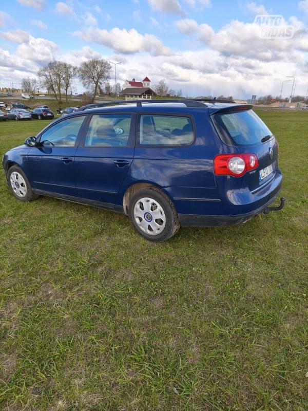 Zils Volkswagen Passat 2006 Šauļi, ar dzinēja tilpumu 1.90 L un nobraukumu 309 tūkst. km par 1700 €, foto 2 vietnē AUTOMOTO.COM.LV