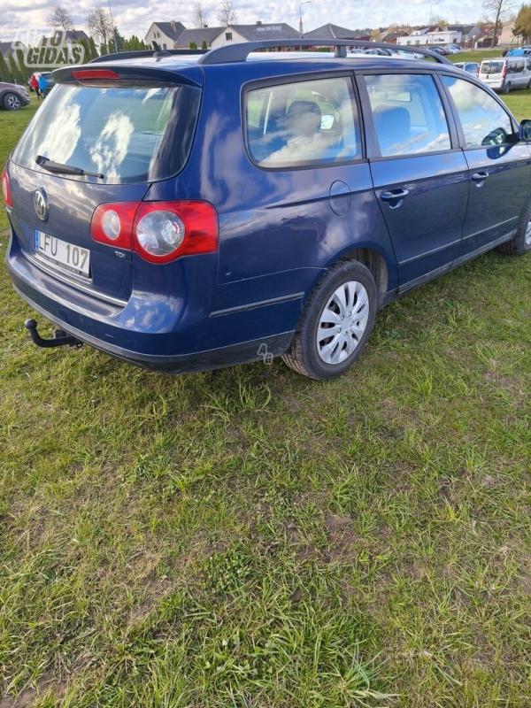 Zils Volkswagen Passat 2006 Šauļi, ar dzinēja tilpumu 1.90 L un nobraukumu 309 tūkst. km par 1700 €, foto 3 vietnē AUTOMOTO.COM.LV