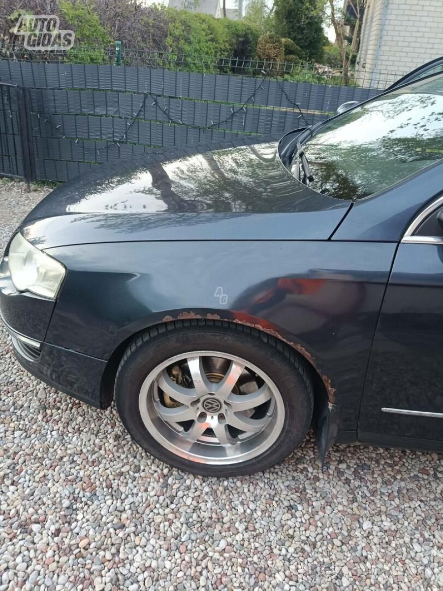 Blue Volkswagen Passat 2006 in Vilnius, with an engine capacity of 2.00 L and mileage of 344 thousand km for 1950 €, photo 34 on AUTOMOTO.COM.LV