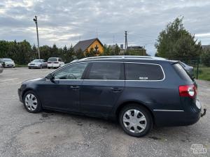 Zils Volkswagen Passat 2006 Joniškis, ar dzinēja tilpumu 2.00 L un nobraukumu 447 tūkst. km par 670 €, foto  vietnē AUTOMOTO.COM.LV