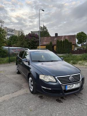 Blue Volkswagen Passat 2006 in Joniskis, with an engine capacity of 2.00 L and mileage of 447 thousand km for 670 €, photo 6 on AUTOMOTO.COM.LV