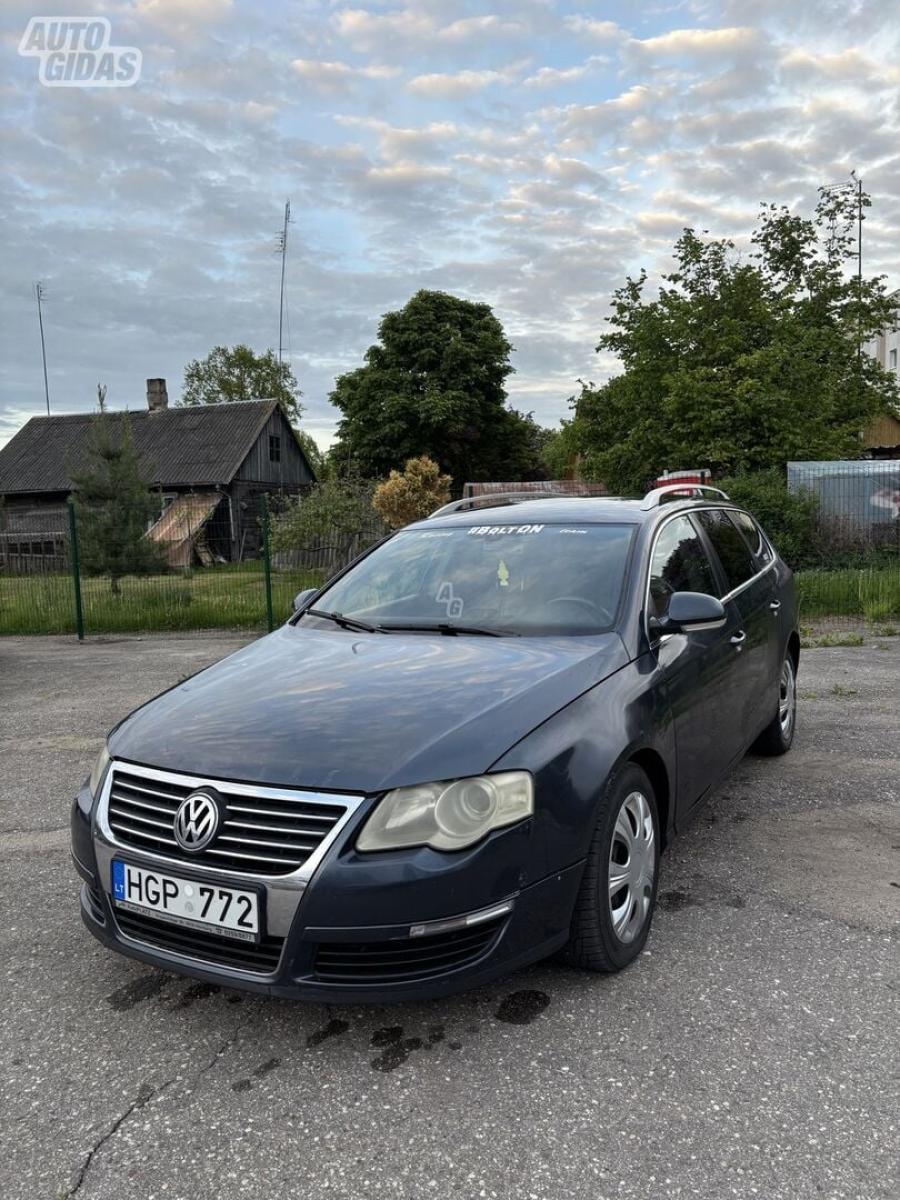 Blue Volkswagen Passat 2006 in Joniskis, with an engine capacity of 2.00 L and mileage of 447 thousand km for 670 €, photo 9 on AUTOMOTO.COM.LV