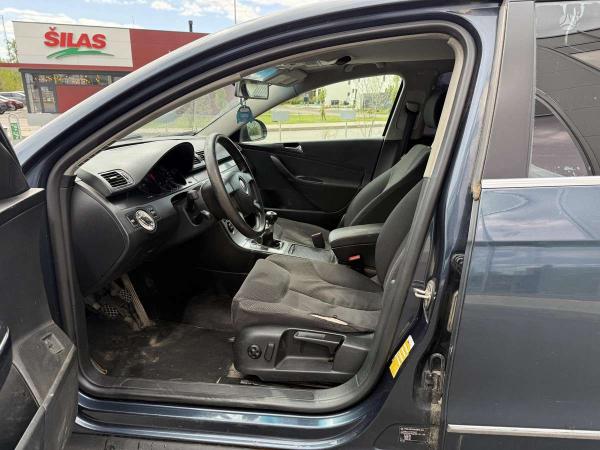 Zils Volkswagen Passat 2006 Viļņa, ar dzinēja tilpumu 1.90 L un nobraukumu 333 tūkst. km par 990 €, foto 7 vietnē AUTOMOTO.COM.LV