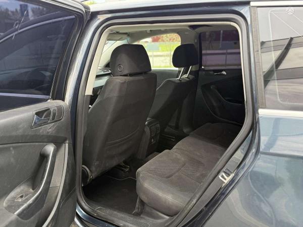 Zils Volkswagen Passat 2006 Viļņa, ar dzinēja tilpumu 1.90 L un nobraukumu 333 tūkst. km par 990 €, foto 6 vietnē AUTOMOTO.COM.LV