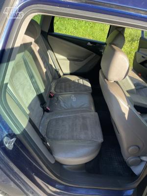 Blue Volkswagen Passat 2006 in Silale, with an engine capacity of 2.00 L and mileage of 458 thousand km for 1899 €, photo 6 on AUTOMOTO.COM.LV