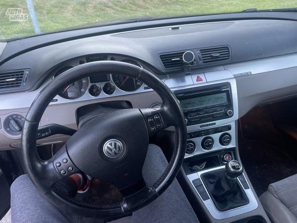 Zils Volkswagen Passat 2006 Šilalė, ar dzinēja tilpumu 2.00 L un nobraukumu 458 tūkst. km par 1899 €, foto 7 vietnē AUTOMOTO.COM.LV