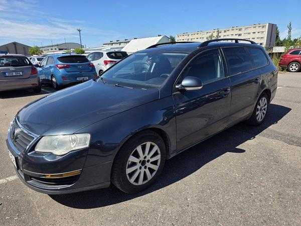 Blue Volkswagen Passat 2006 in Tallinn, with an engine capacity of 2.00 L and mileage of 254 thousand km for 899 €, photo 2 on AUTOMOTO.COM.LV